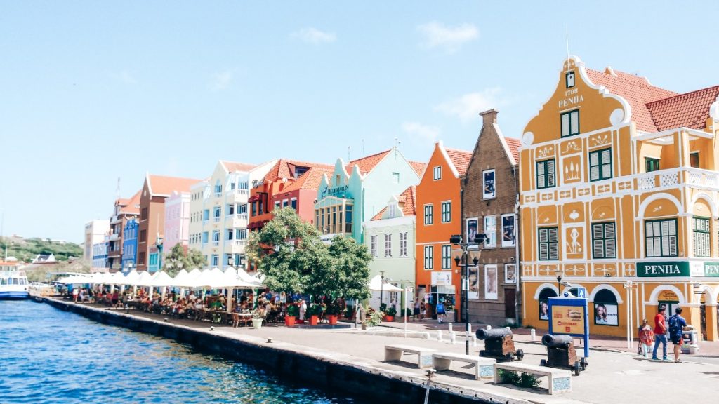 Punda in Curaçao: the historic heart of Willemstad and the ideal start ...